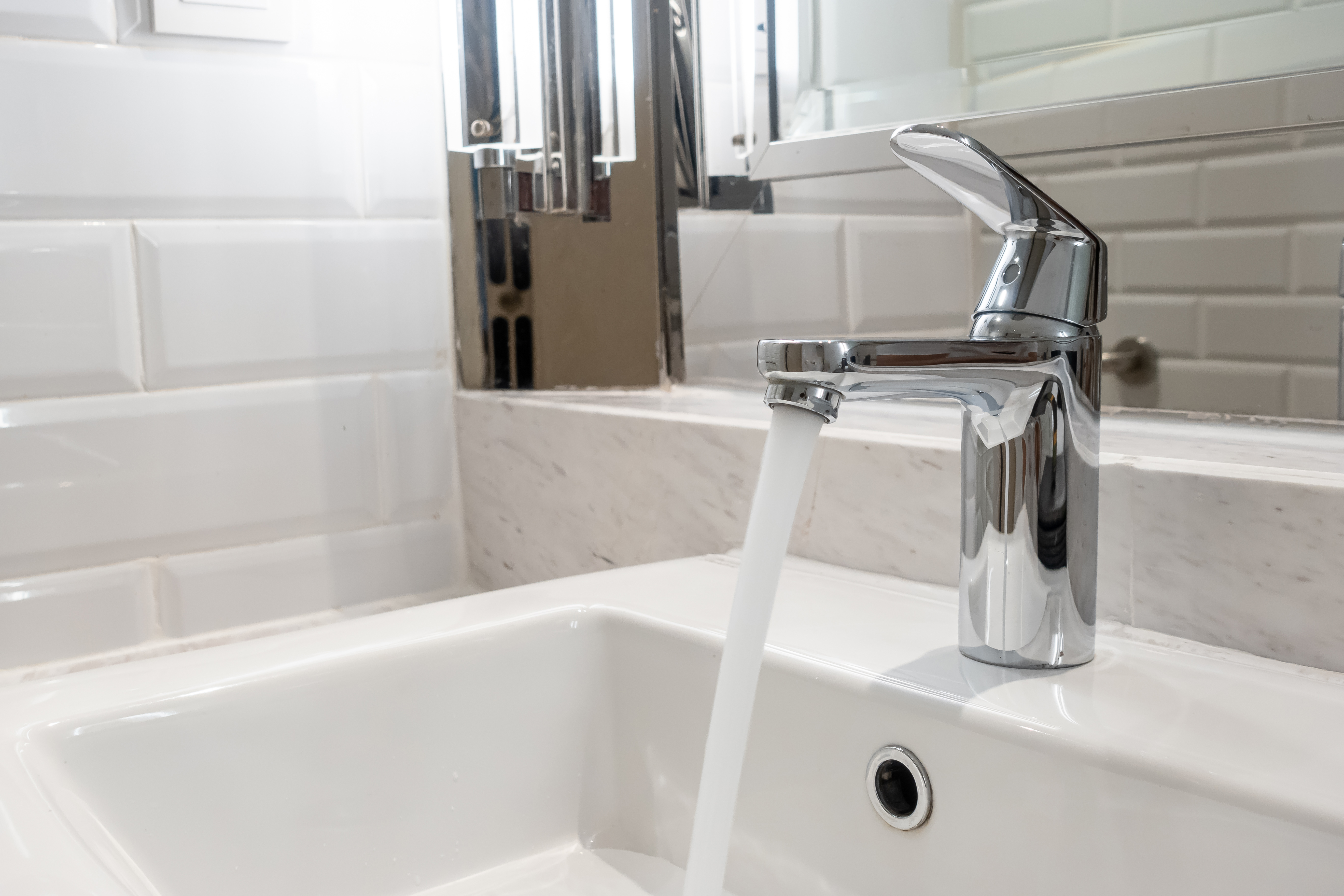 5 Ways to Save on Water In Your Bathroom